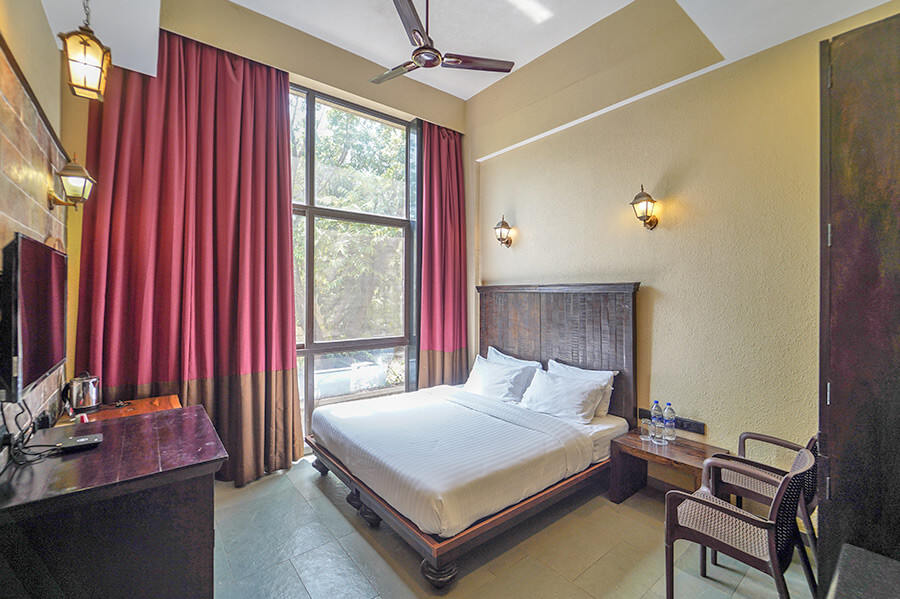 Premium Room in Lonavala for Couple Stay