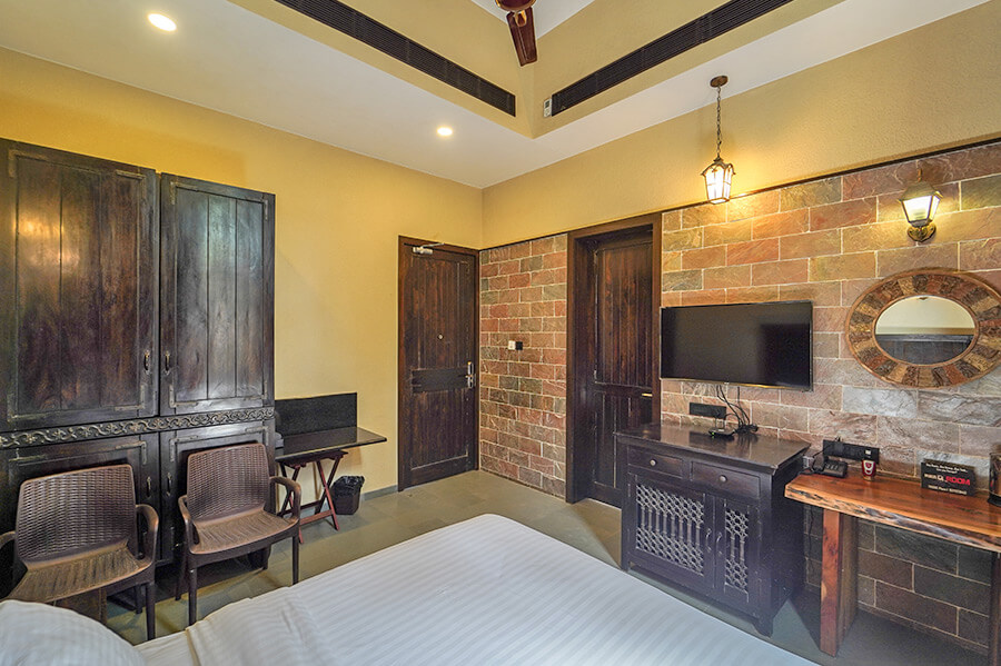 Premium Room in Lonavala for Couple Stay